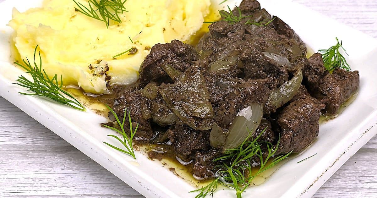 Easy Sautéed Chicken Livers with Onion – Ready in 40 Minutes