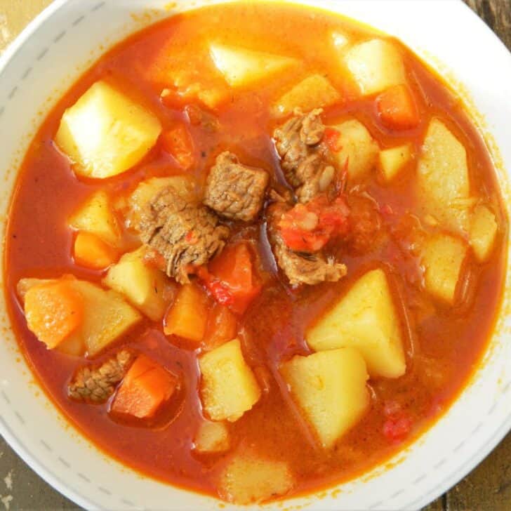 Great Traditional Hungarian Goulash Recipe-Timea's Kitchen