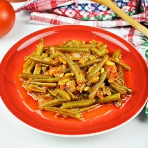 Best Green Beans in Tomato Sauce-Mediterranean Recipe