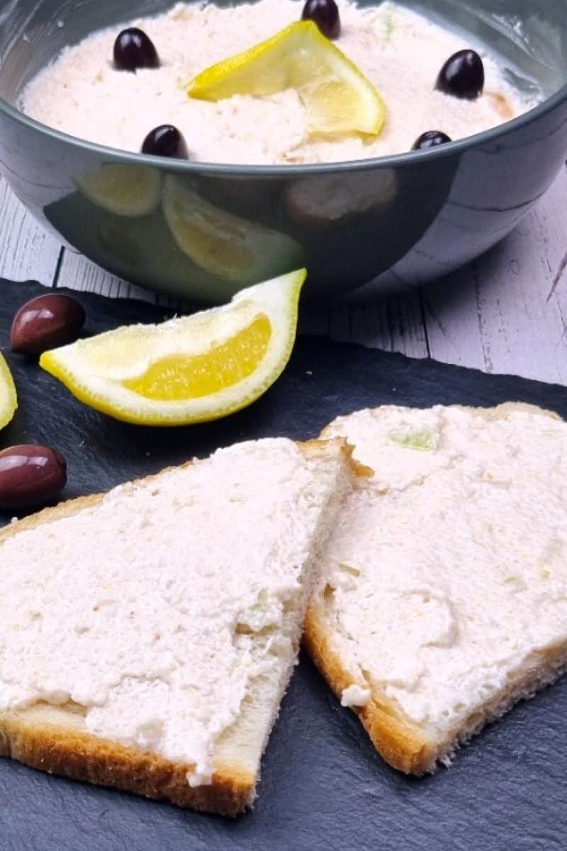 Fish Roe Salad: A Surprisingly Delicious and Nutritious Option